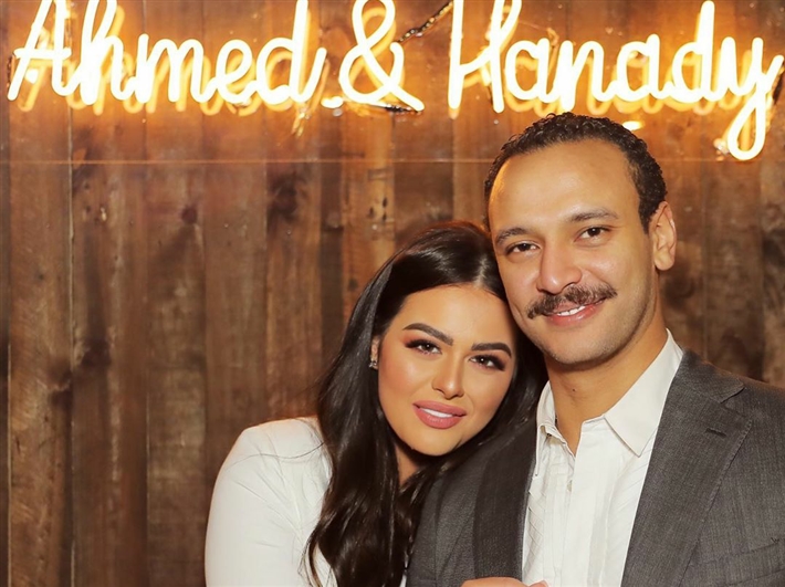 هنادى مهنا تحتفل بعيد زواجها الأول من أحمد خالد صالح خبر في الفن