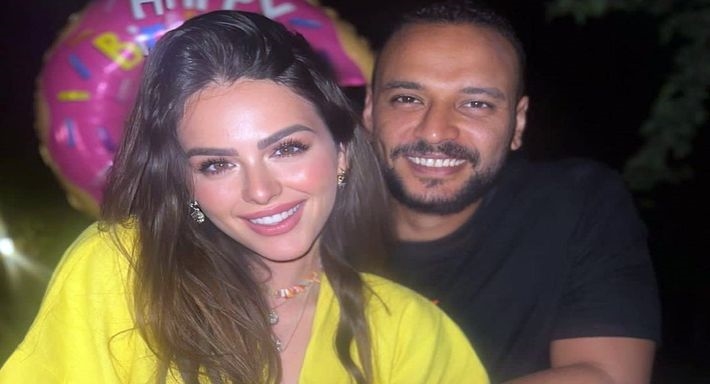 بعد شائعات الانفصال أحمد خالد صالح يحتفل بذكرى زواجه من هنادي مهنا